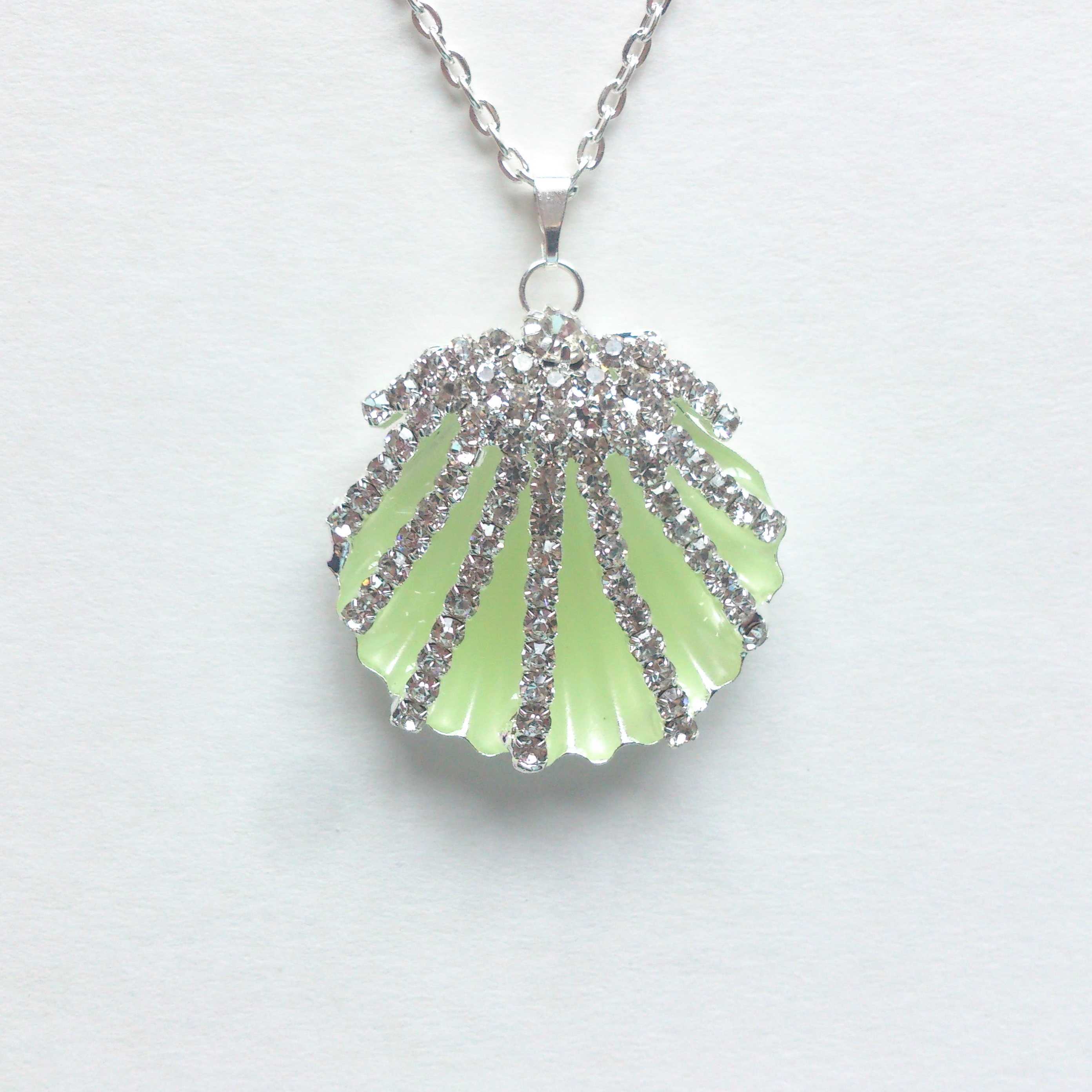 Aqua Glowing Seashell Necklace - Glow In The Dark Shell Pendant ...